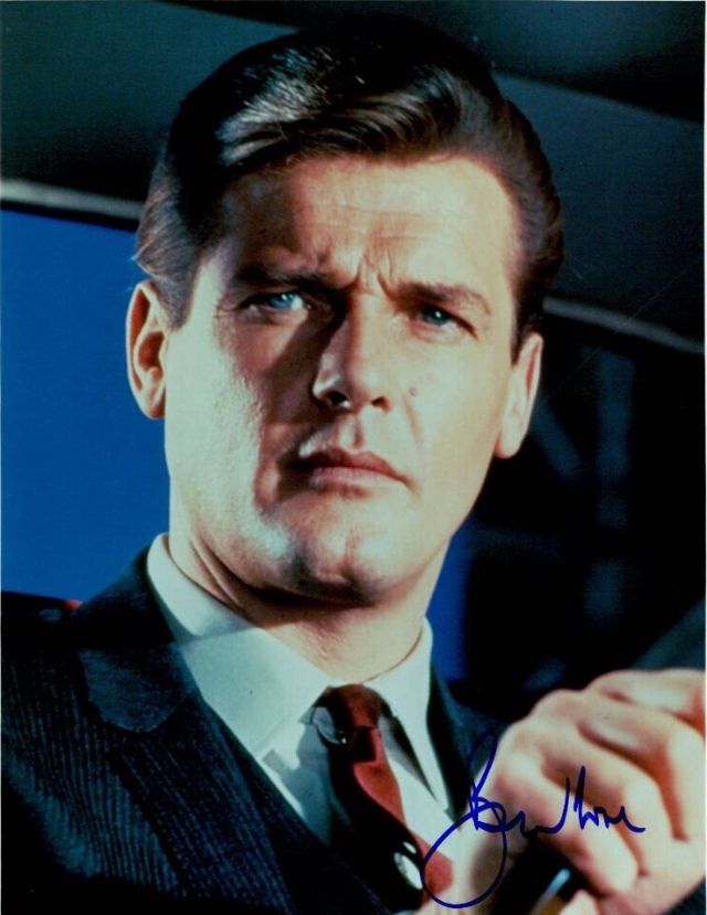 50 Handsome Photos of Legendary James Bond Star Roger Moore From ...