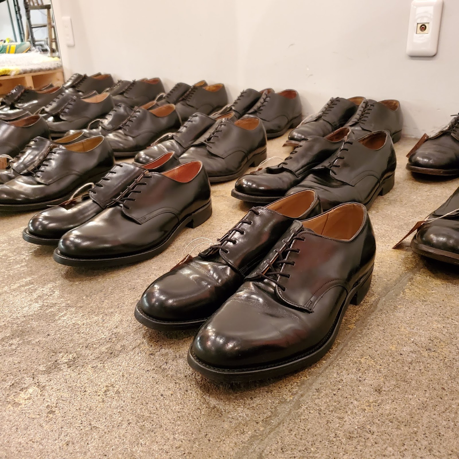 TREDICI: 09/13 3連休入荷＋60-90's US Navy Service Shoes Collection