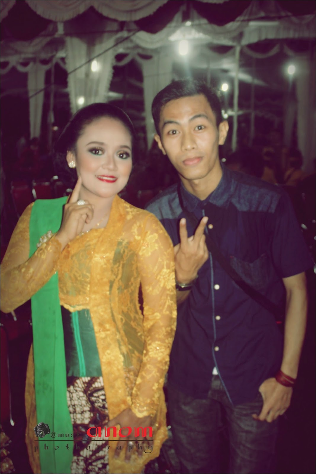 aNom bErbaGi ^_*: Lirik (cakepan) langgam - Memanik -