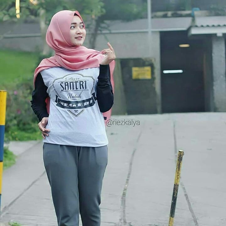 Ukhti Gemes: Kumpulan Foto Ukhti Imut Jilbob Siap Dihisap