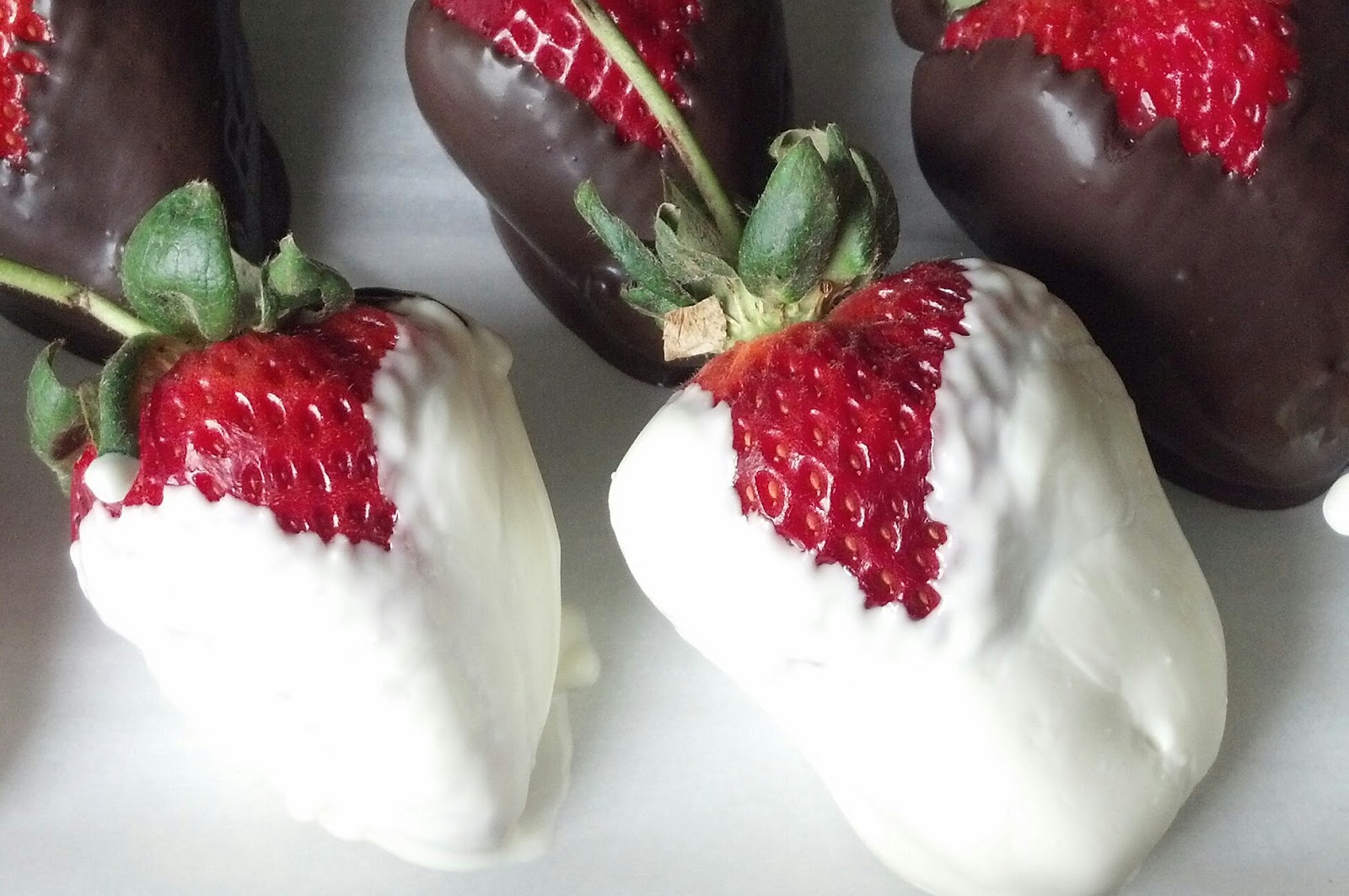 salted sugared spiced™: White and Dark Chocolate Dipped Strawberries