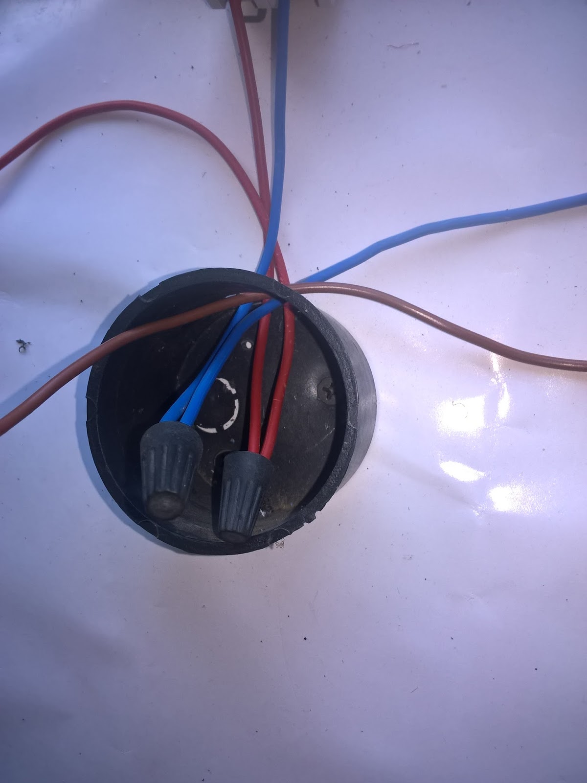 Electricitate generala: Cap scara cruce (schema circuit electric)