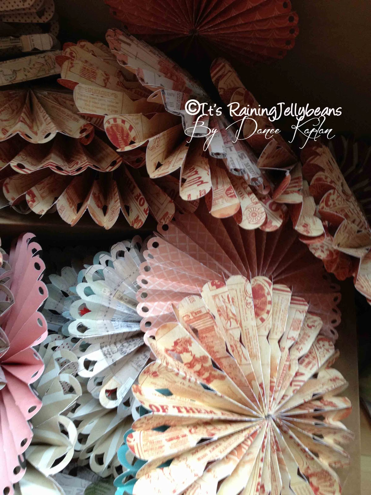 It's Raining JellyBeans: Wedding: Large Rosettes Part 3... A Tutorial