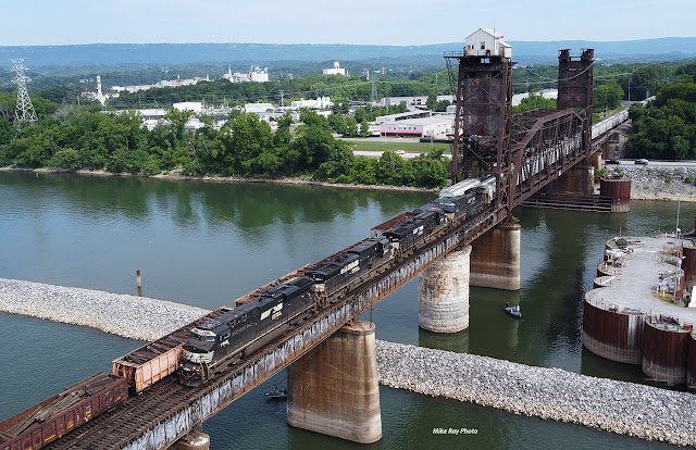 Industrial History: NS/CNO&TP/Sou/CS "Tenbridge" over Tennessee River ...