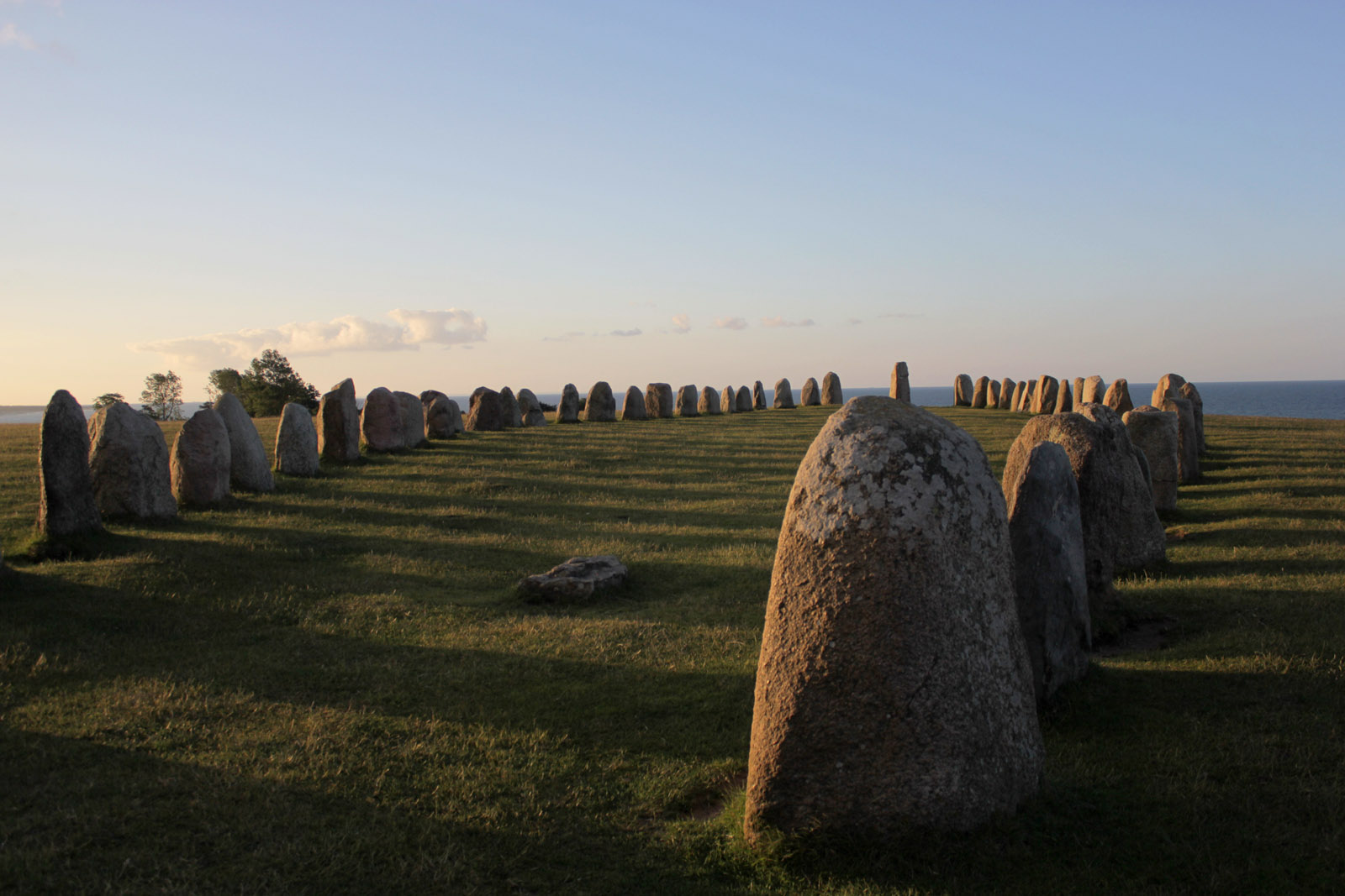 Links Through Space: ASTRONOMY IN STONE: Ales Stenar megalithic site in ...