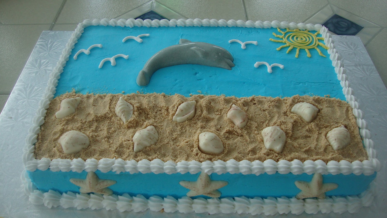 Charity's Sunshine Sweets: DOLPHIN CAKE