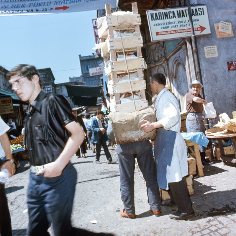 45 Color Pics Capture Street Scenes of Istanbul in the Early 1970s ...