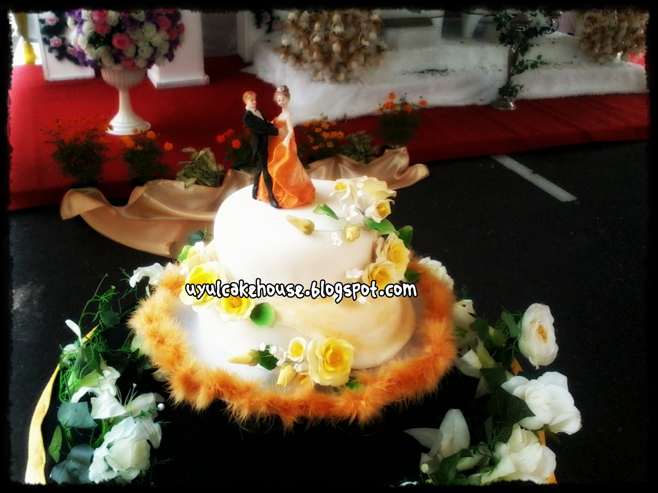 UyuL Cake House: Wedding Kek -Fondant-