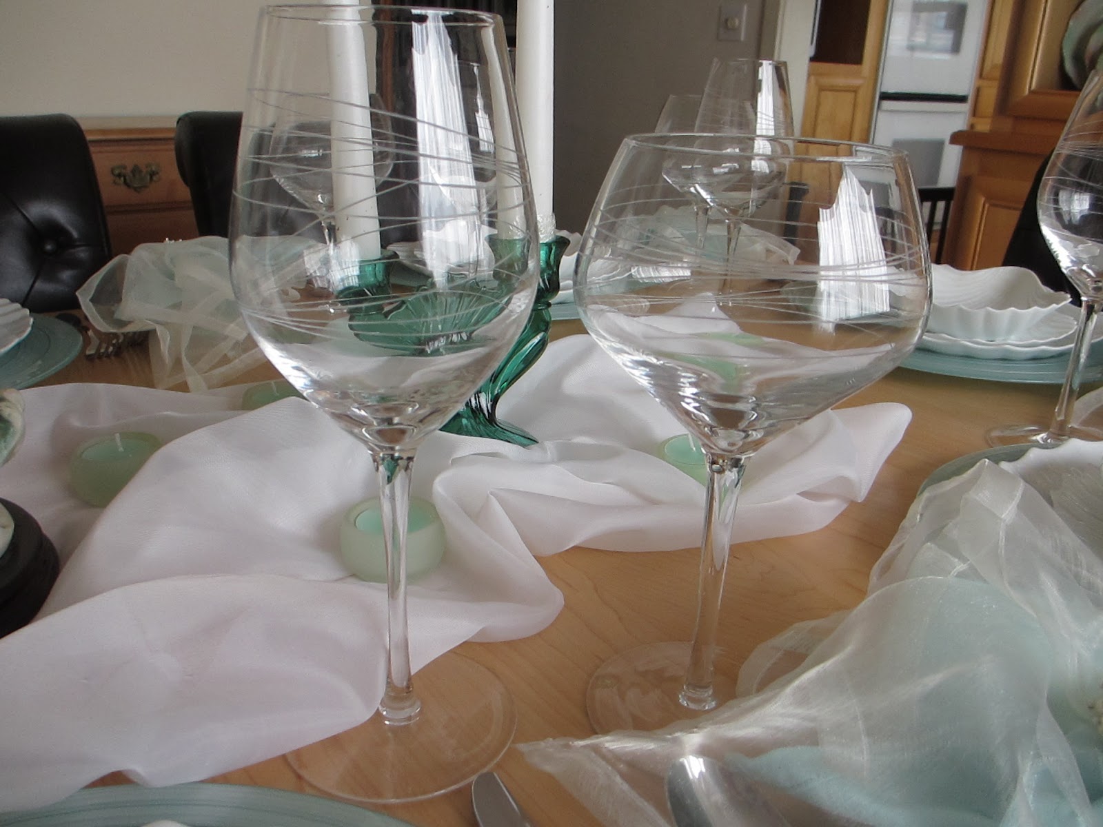 The Welcomed Guest: Lady on a Shell Tablescape