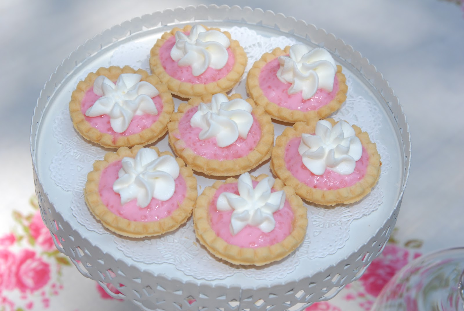 Pink Piccadilly Pastries: Pink Tapioca Tea Party