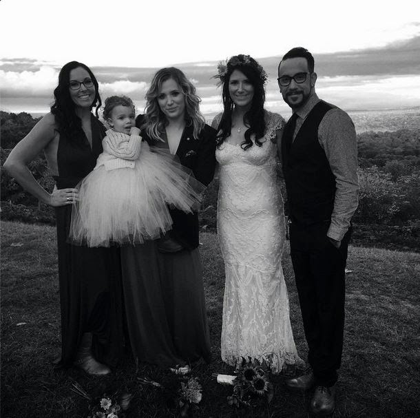 Radio-bsb: Nuevas Fotos: Familia Mclean de Boda