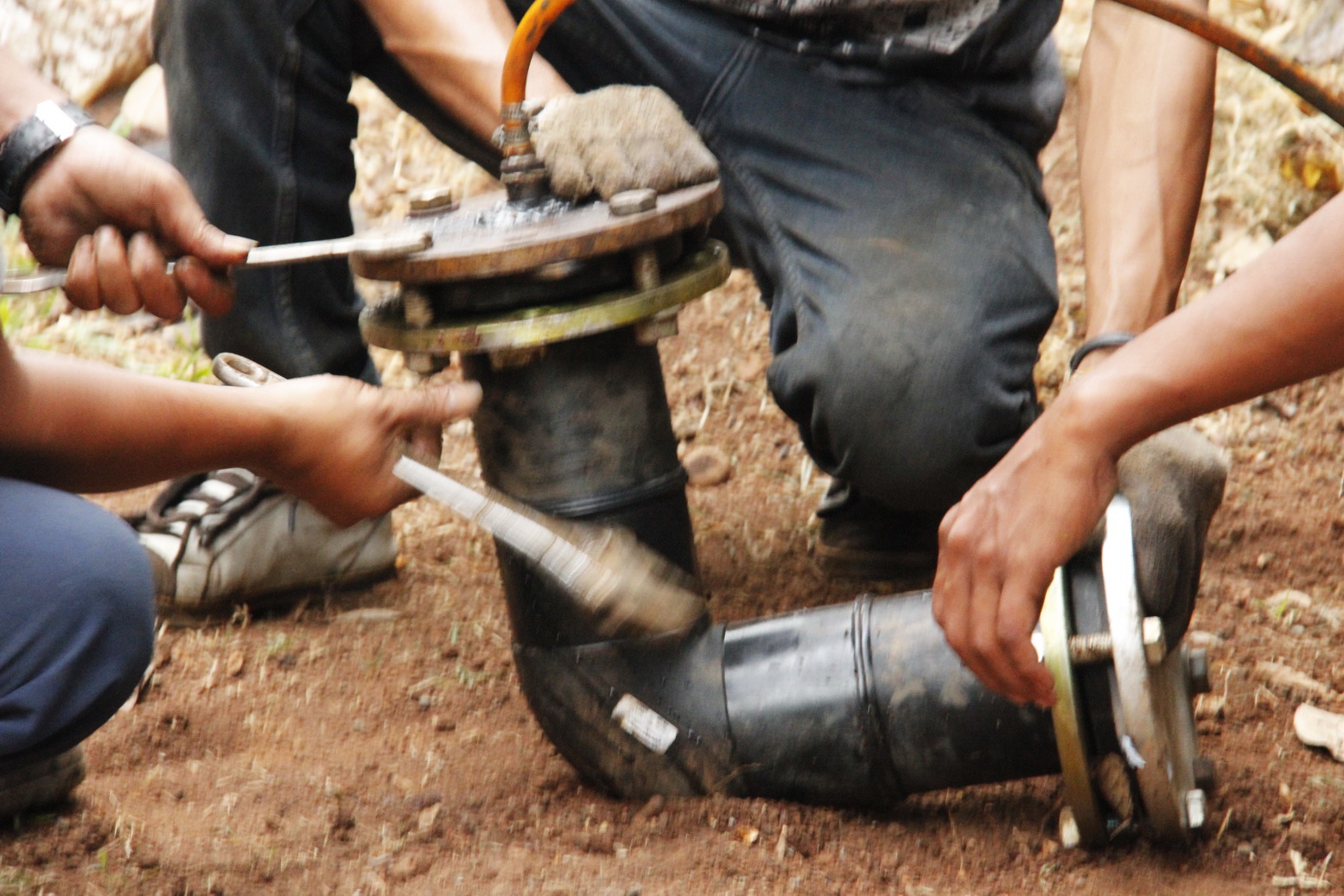 Hydrostatic test pada pipa dan fitting HDPE | PIPA PE