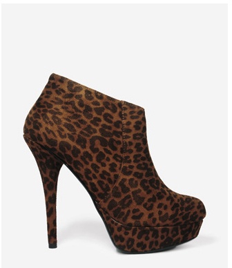 THE SHOE REPORT: LEOPARD PRINT BOOTIES - Stylish Curves