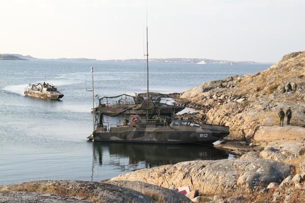 Asian Defence News: Swedish Amfibiebataljon in action in coastal ...