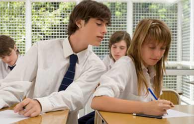 Menjaga Lingkungan: Kebiasaan Mencontek Saat Ulangan