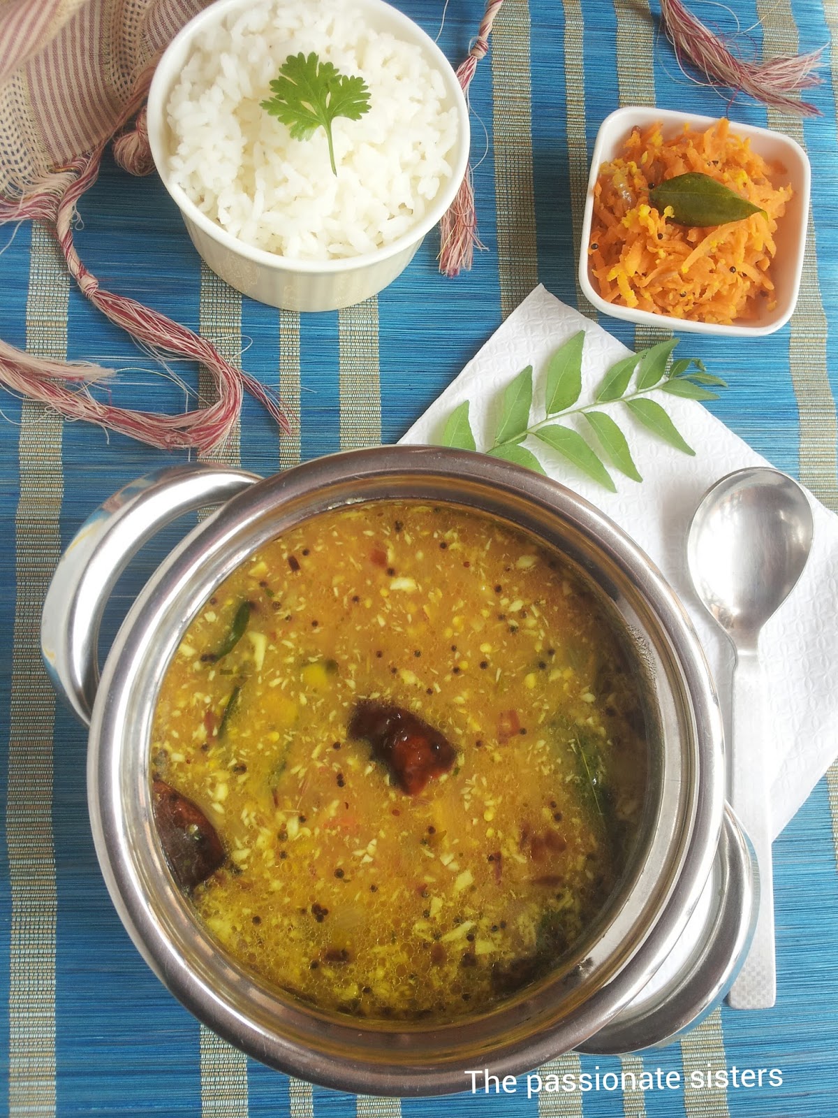 The Passionate Sisters: Aachi style Paruppu Kulambu!