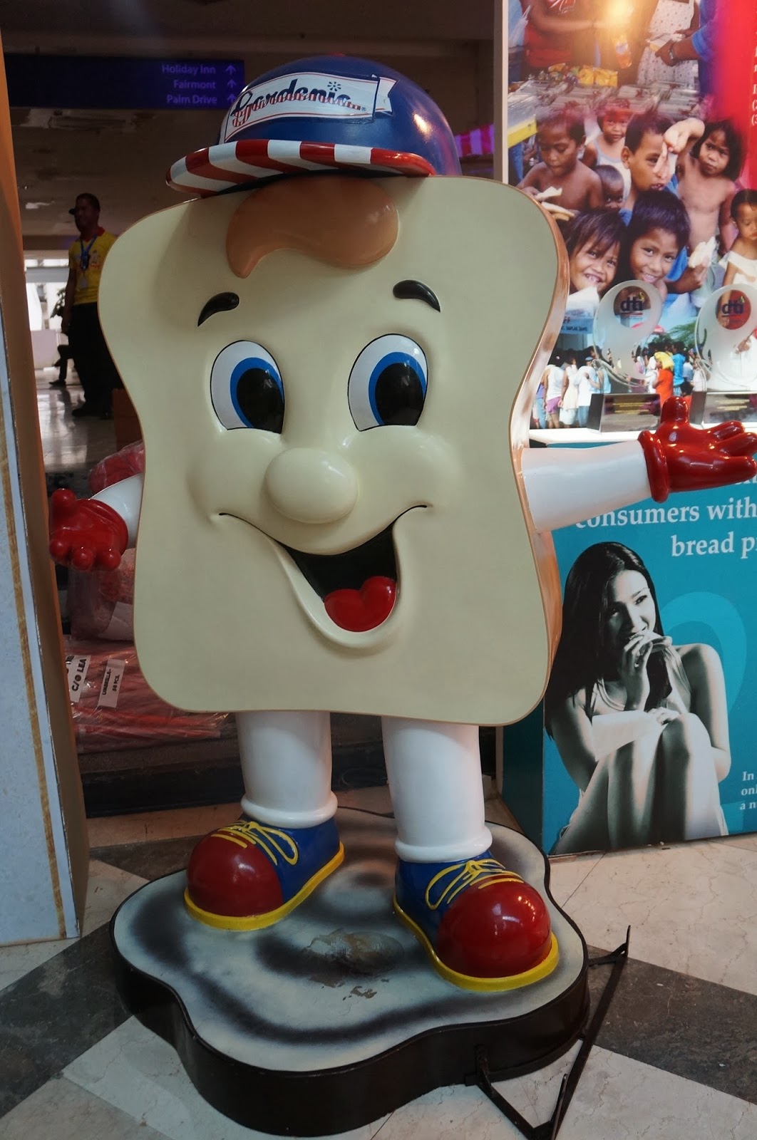 Happy Bread Day : The Gardenia Bread Town and The Next Big Sandwich Hit ...