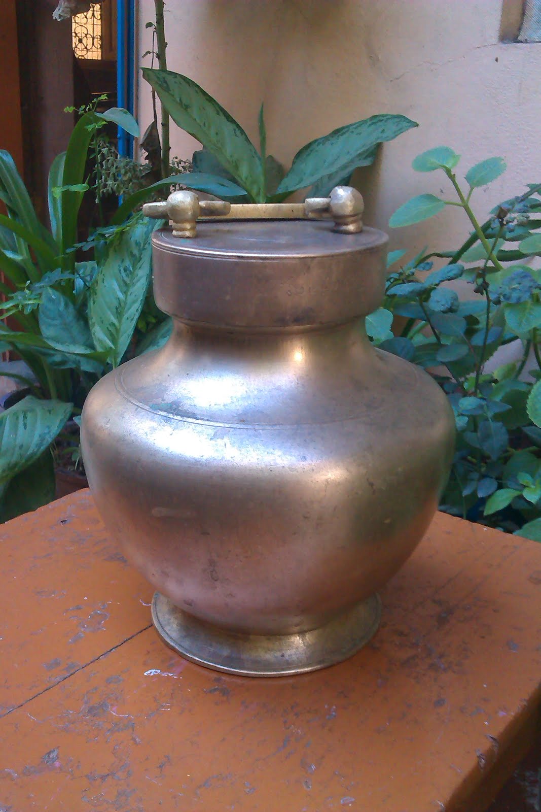 Vikki Antiques : Antique southindian Mara chembulu