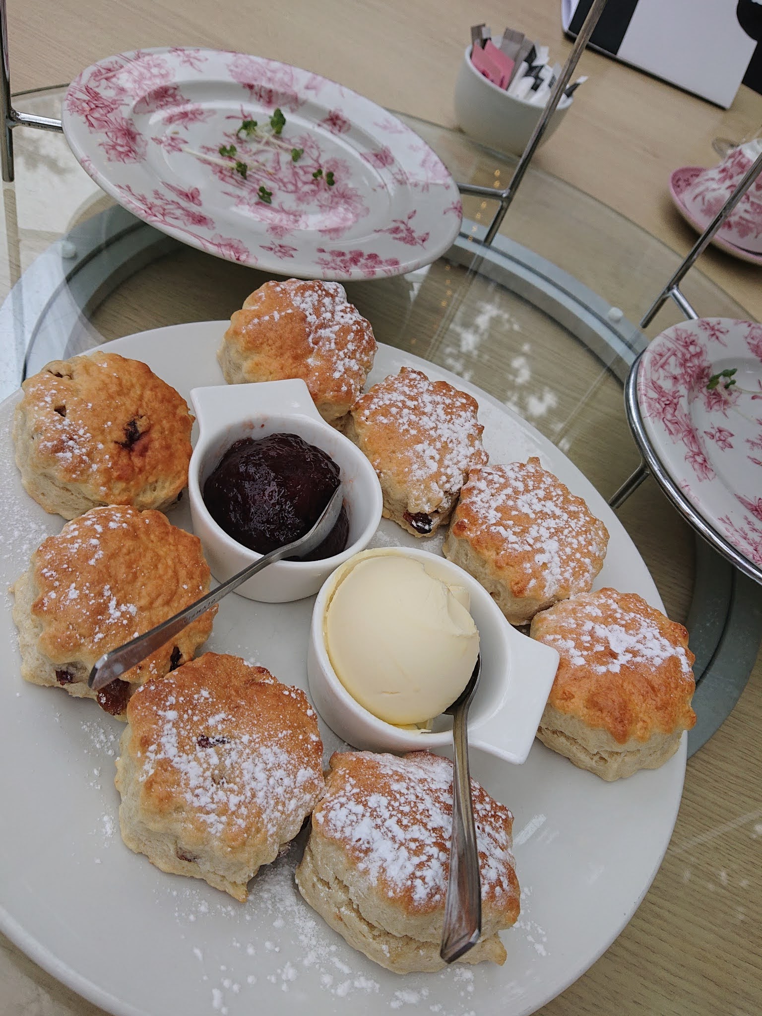 2teaornot2tea: Dry sandwiches and scones - secret garden domes ...