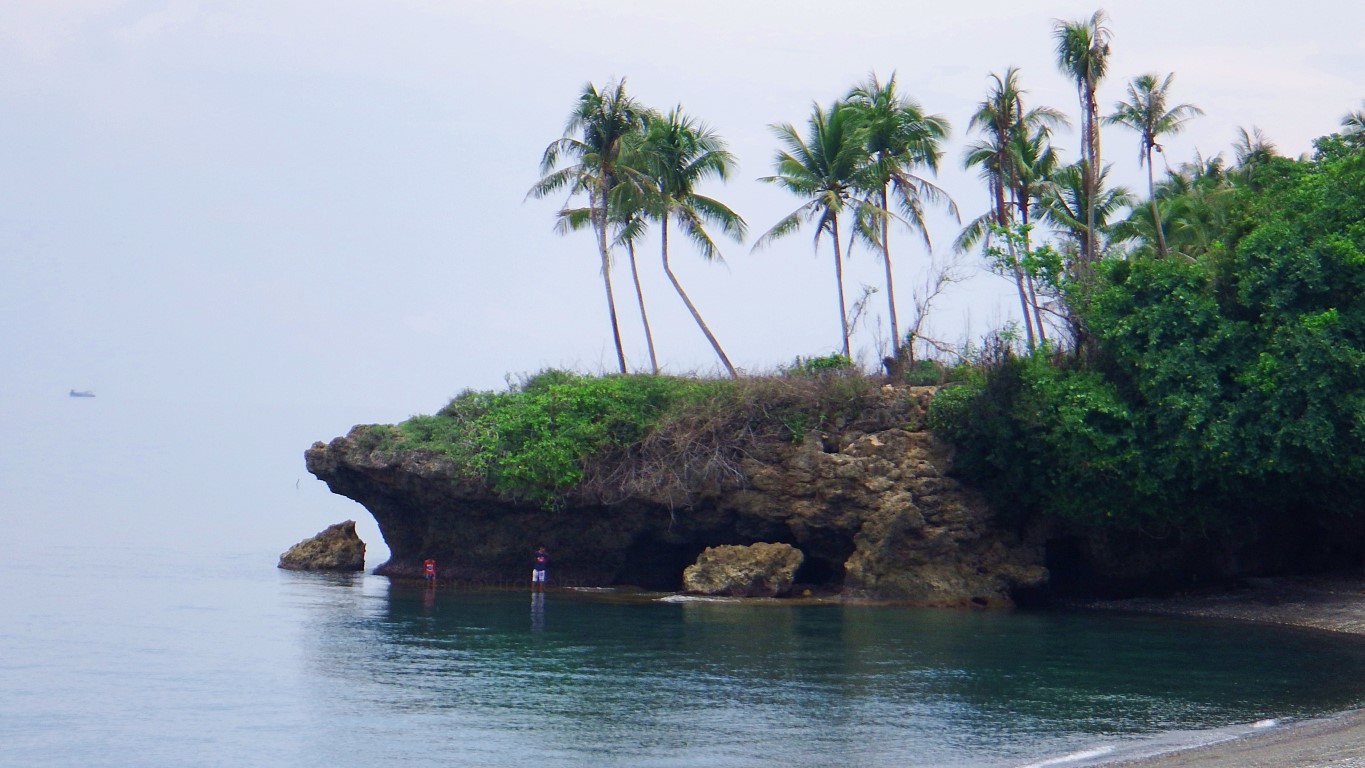 Kuting Reef Resort and Spa