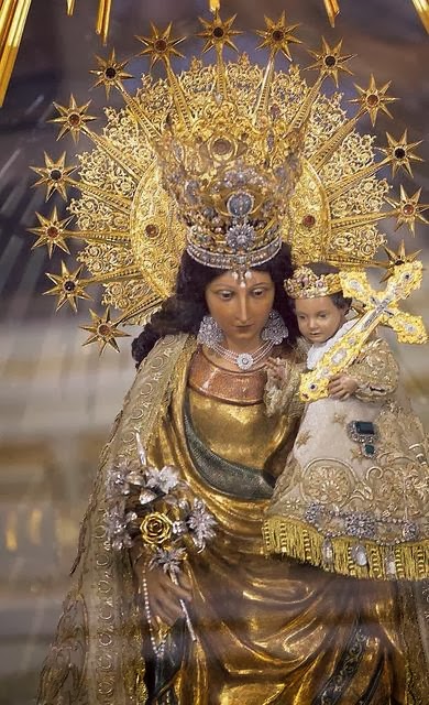 EL PALLETER: La Virgen luce en todo su esplendor