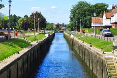 On the Road and Trail: Thames Meander Spring Marathon and ultra parkrun