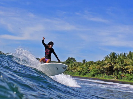 Batu karas : Surfing at "Little Bali" in west java - Trevindos