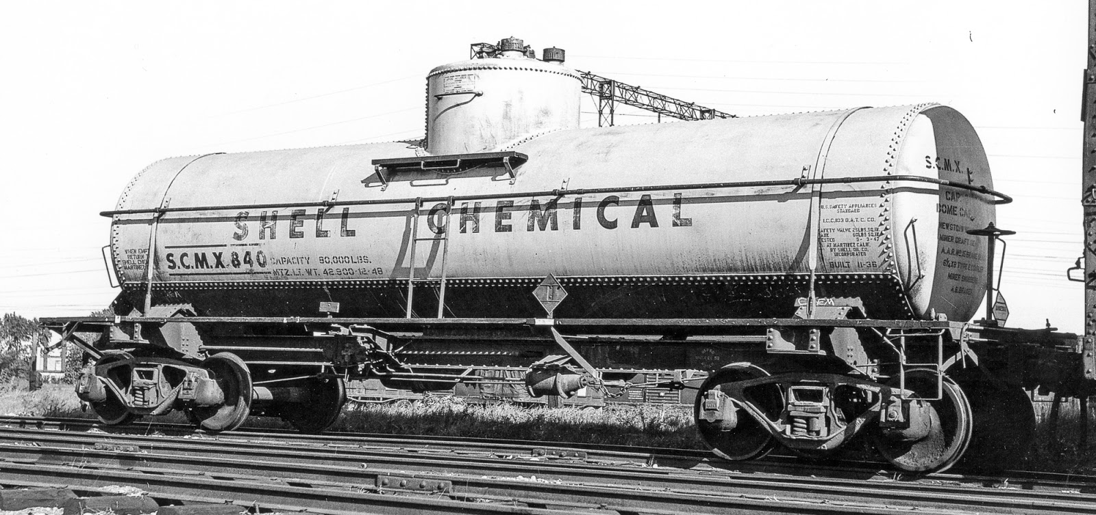 Prototype Railroad Topics: Shell Chemical Tank Cars - colors?