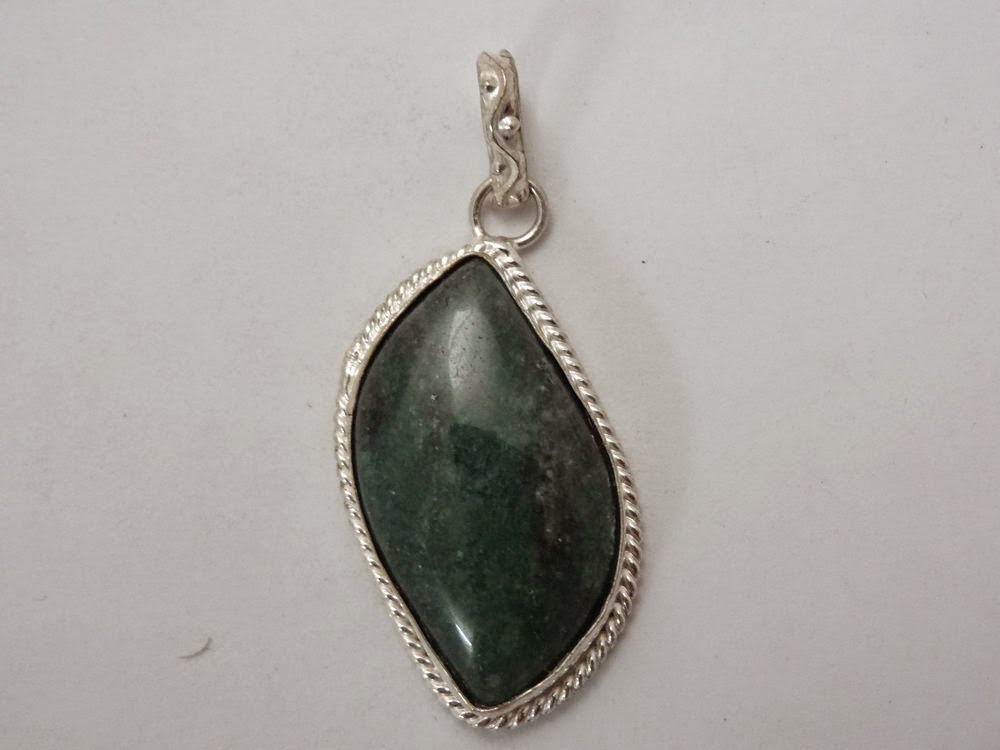 Crystals and Gemstones: Green Jade Healing Properties