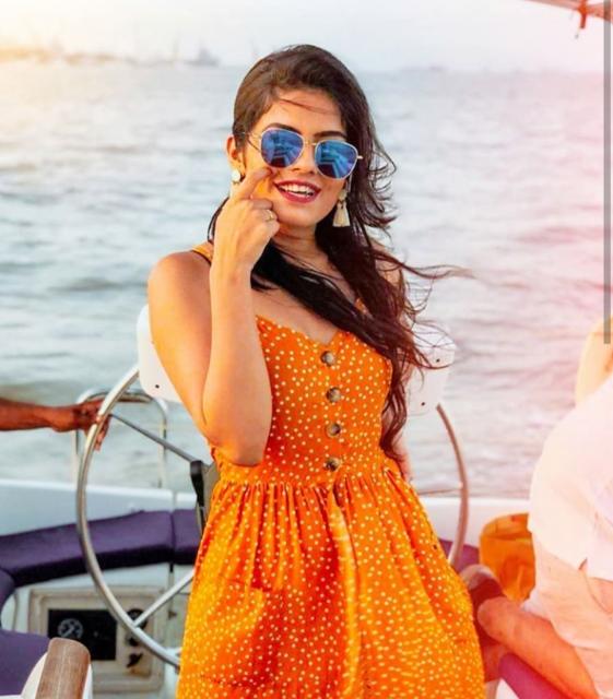 Dhwani Bhatt Wiki, Biography, Age, Boyfriend, Career and More