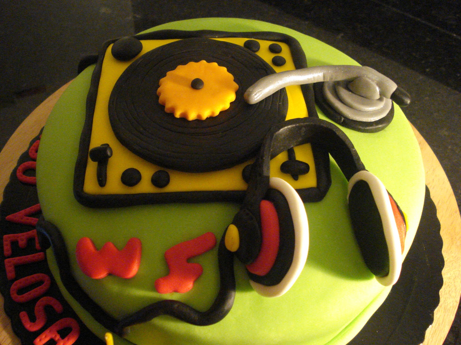 My Pink Cake by Sofia Rosa: Bolo DJ