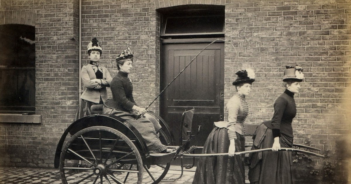 Victorian Ladies With a Battlesden Car, circa 1897 ~ Vintage Everyday