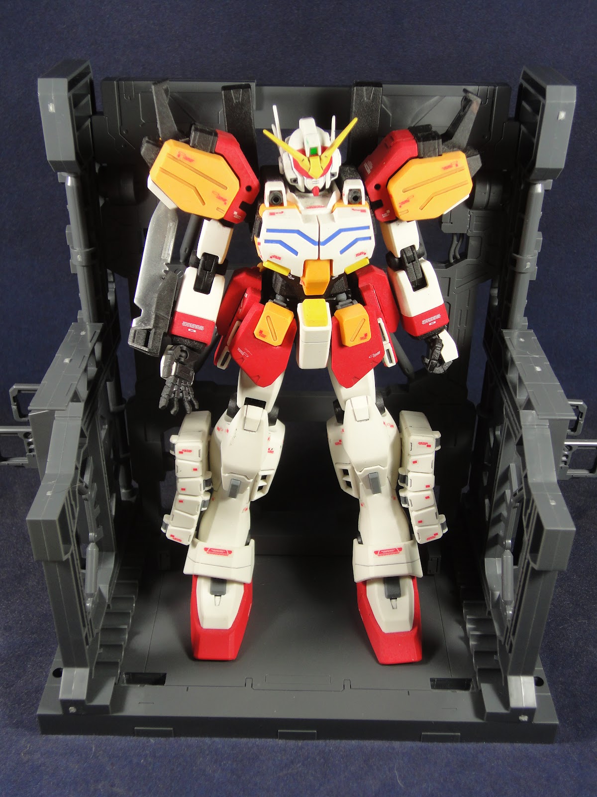 GunplaNovice: Builders Parts Gunpla System Base 001 by Bandai (Review)