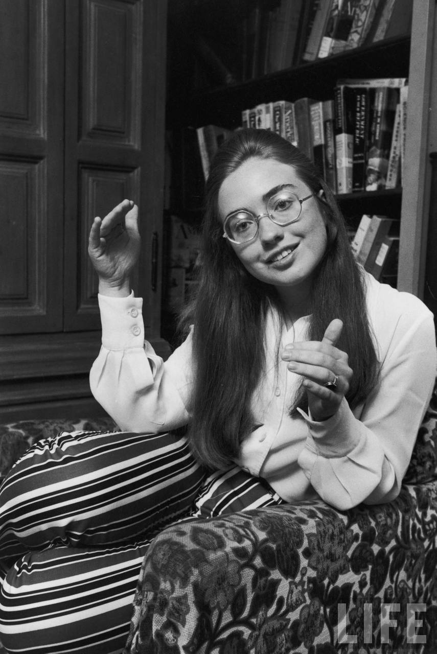 Vintage Portrait Photos of a Young Hillary Rodham Clinton at 1969 ...