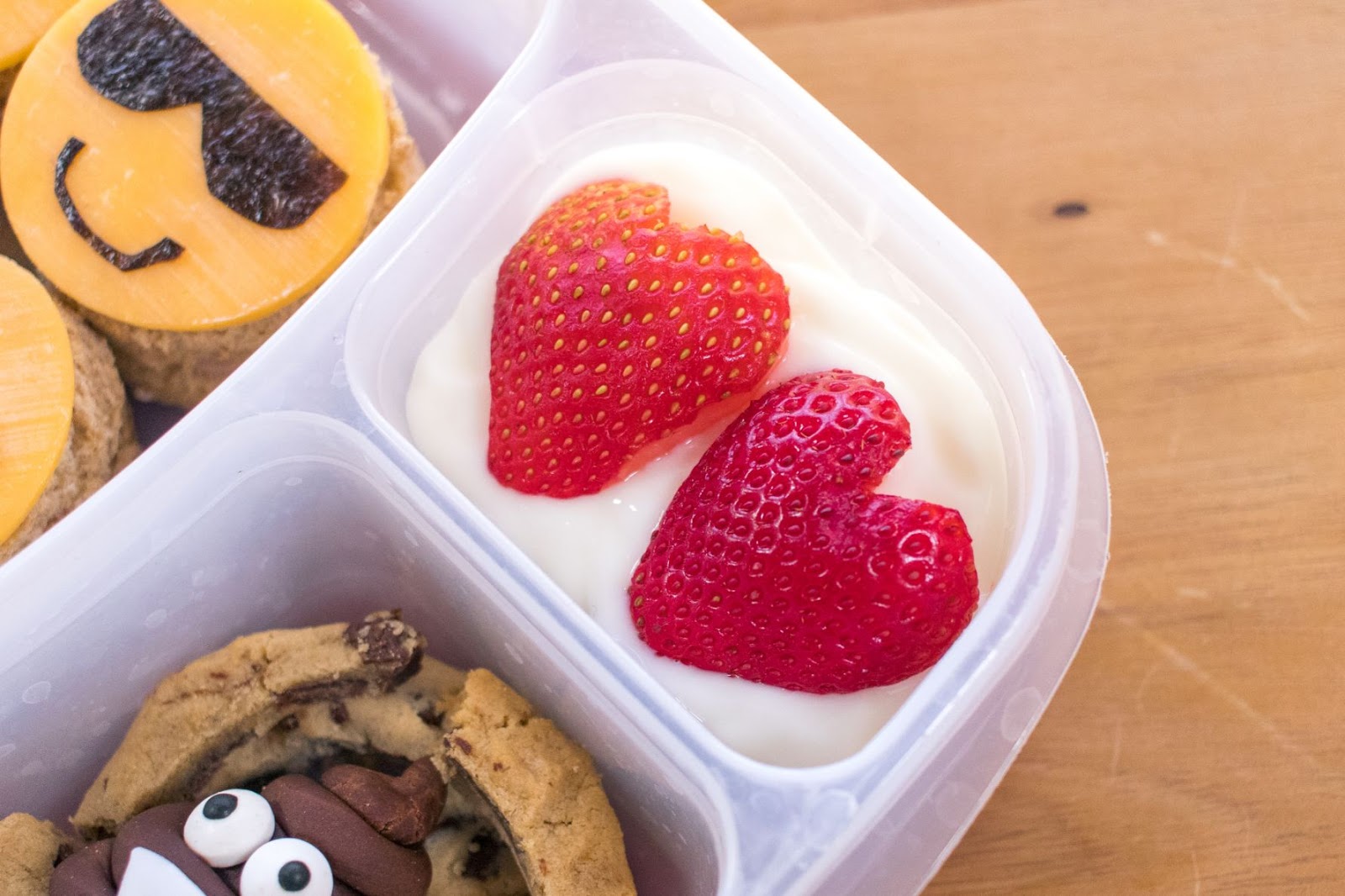 Lunchbox Dad How To Make An Emoji Sandwich And Poop Emoji Cookie lunchbox-dad-how-to-make-an-emoji-sandwich-and-poop-emoji-cookie