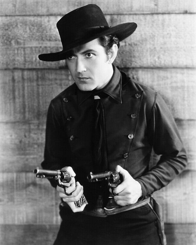 30 Vintage Portrait Photos of Johnny Mack Brown in the 1920s and ’30s ...