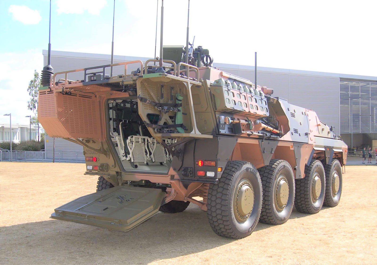 SNAFU!: Australian Army receives first batch of BOXER IFVs according to ...