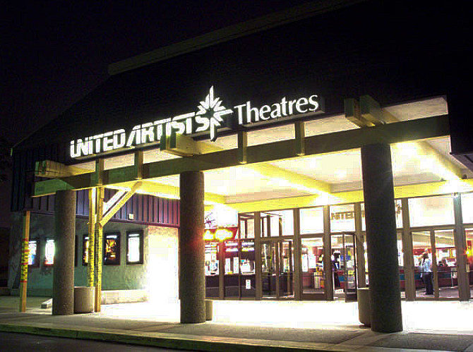 Los Angeles Theatres: Regal UA Long Beach