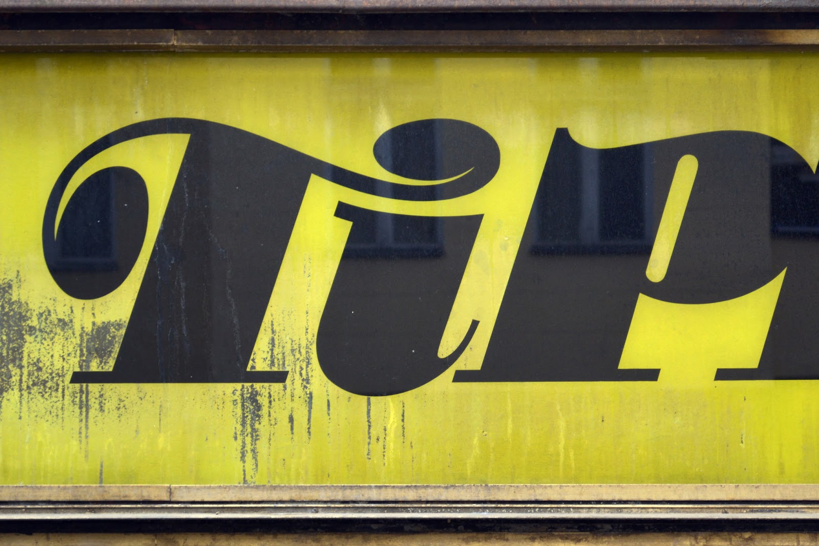 Expresh Letters Blog: Stilla Typeface