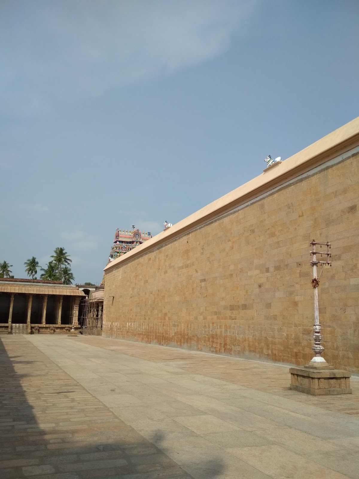 OmNamaSivaya: Jambukeshwarar Temple, Thiruvaanaikaval (Pancha Bootha ...
