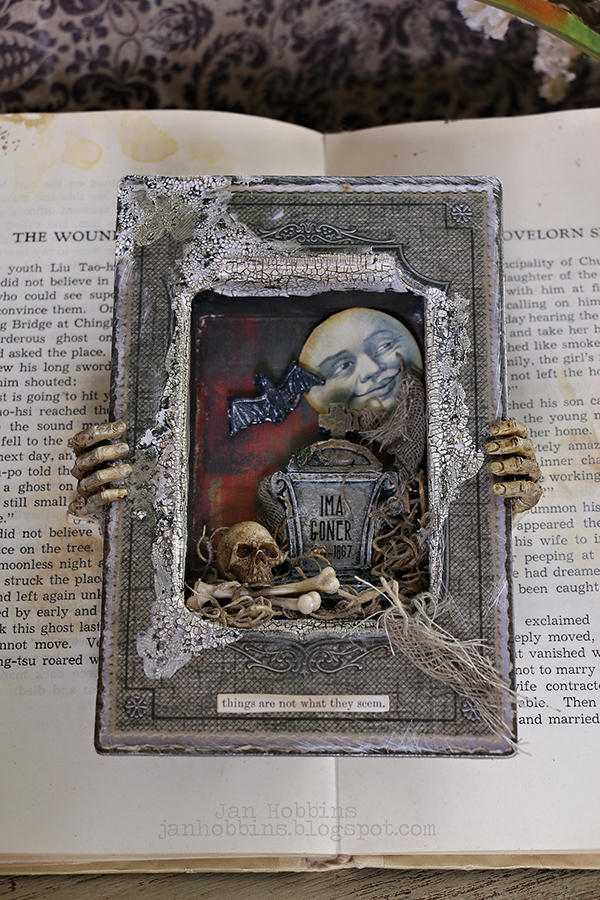 HAUNTED BOOK - TIM HOLTZ IDEA-OLOGY RELEASE 2019 - In My Own Imagination