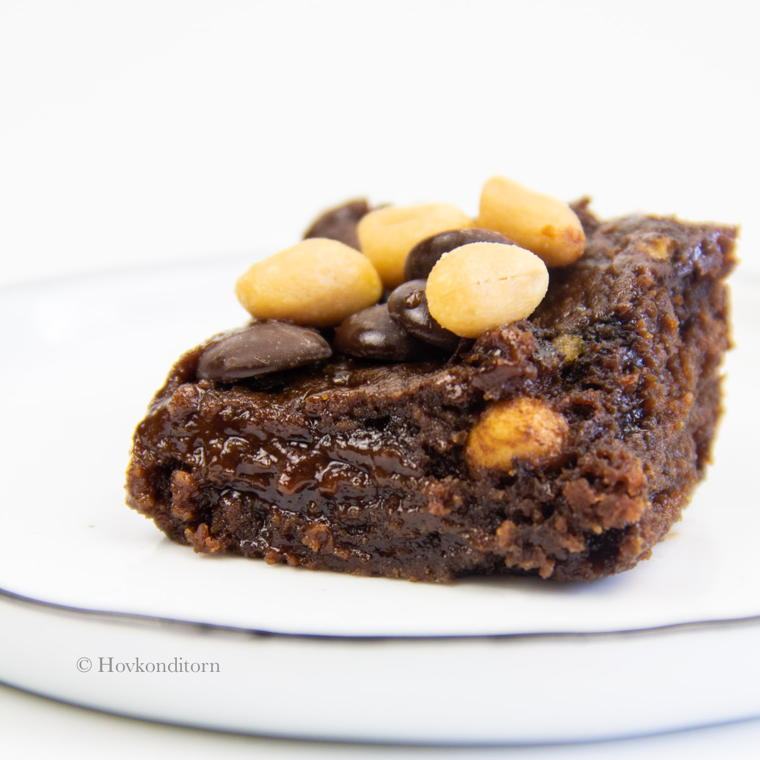 Vegan Aquafaba Chocolate Cake