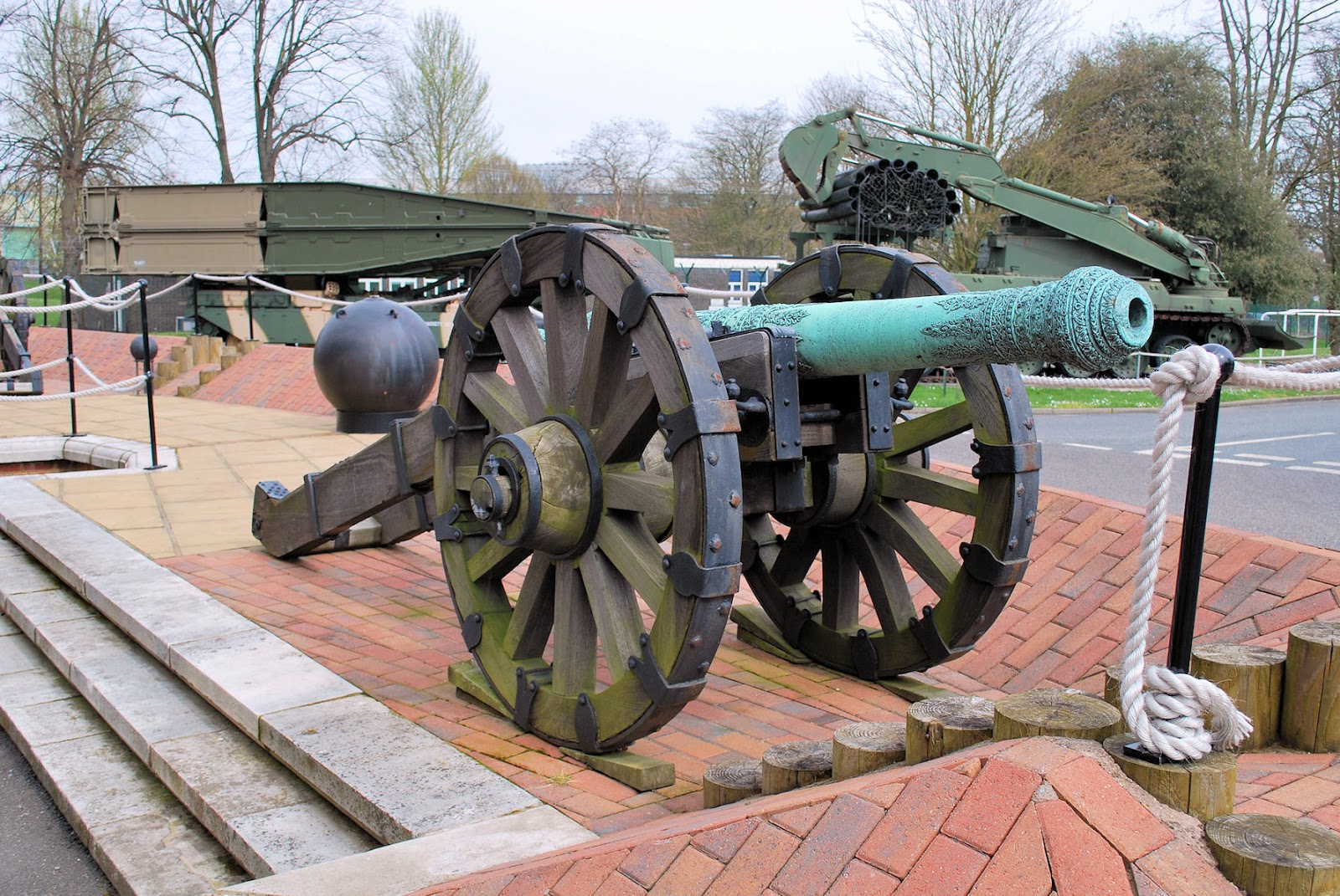 John's Toy Soldiers: A Really Big Gun