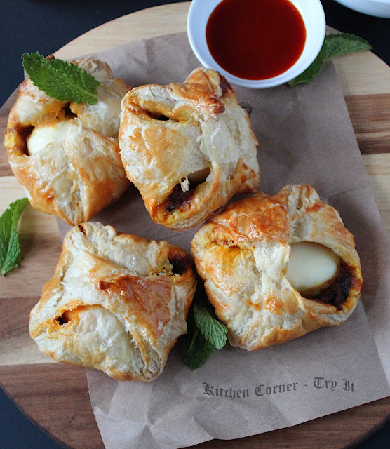 Kerala Bakery Style Egg Puffs/ Mutta Puffs