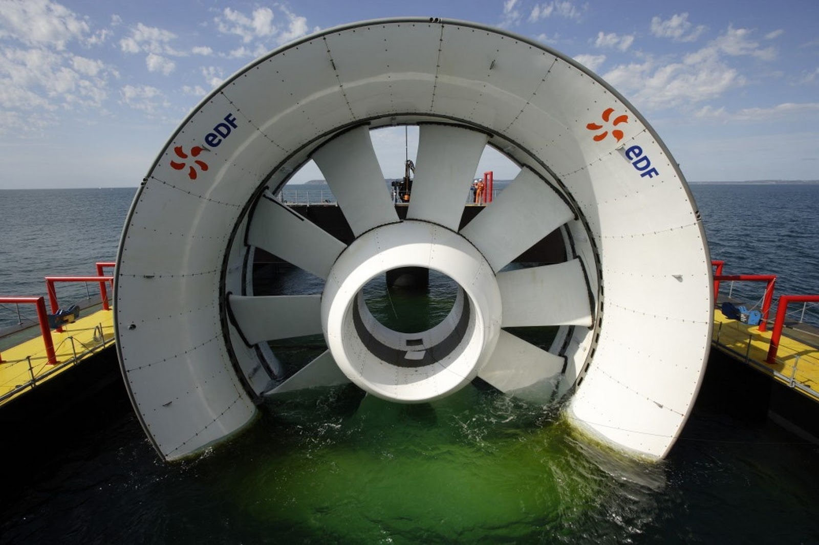 F5IRO Freddy: Hydrolienne : à Paimpol-Bréhat, l’électricité de demain se prépare sous la mer