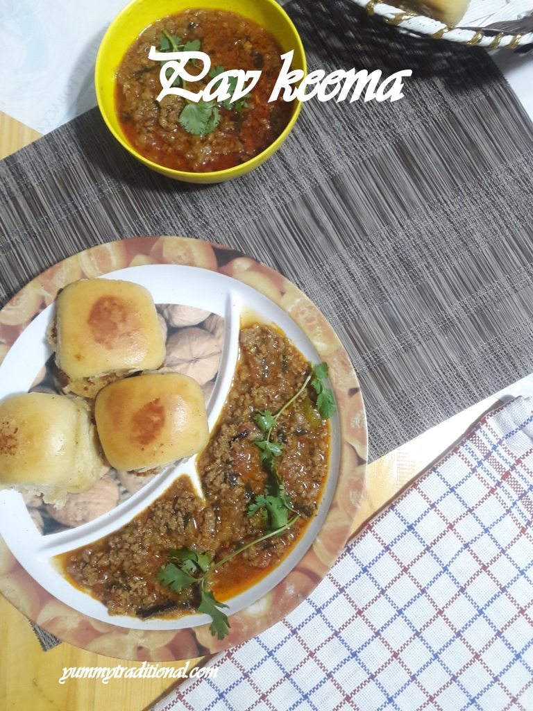 Keema Pav Recipe - Yummy Traditional