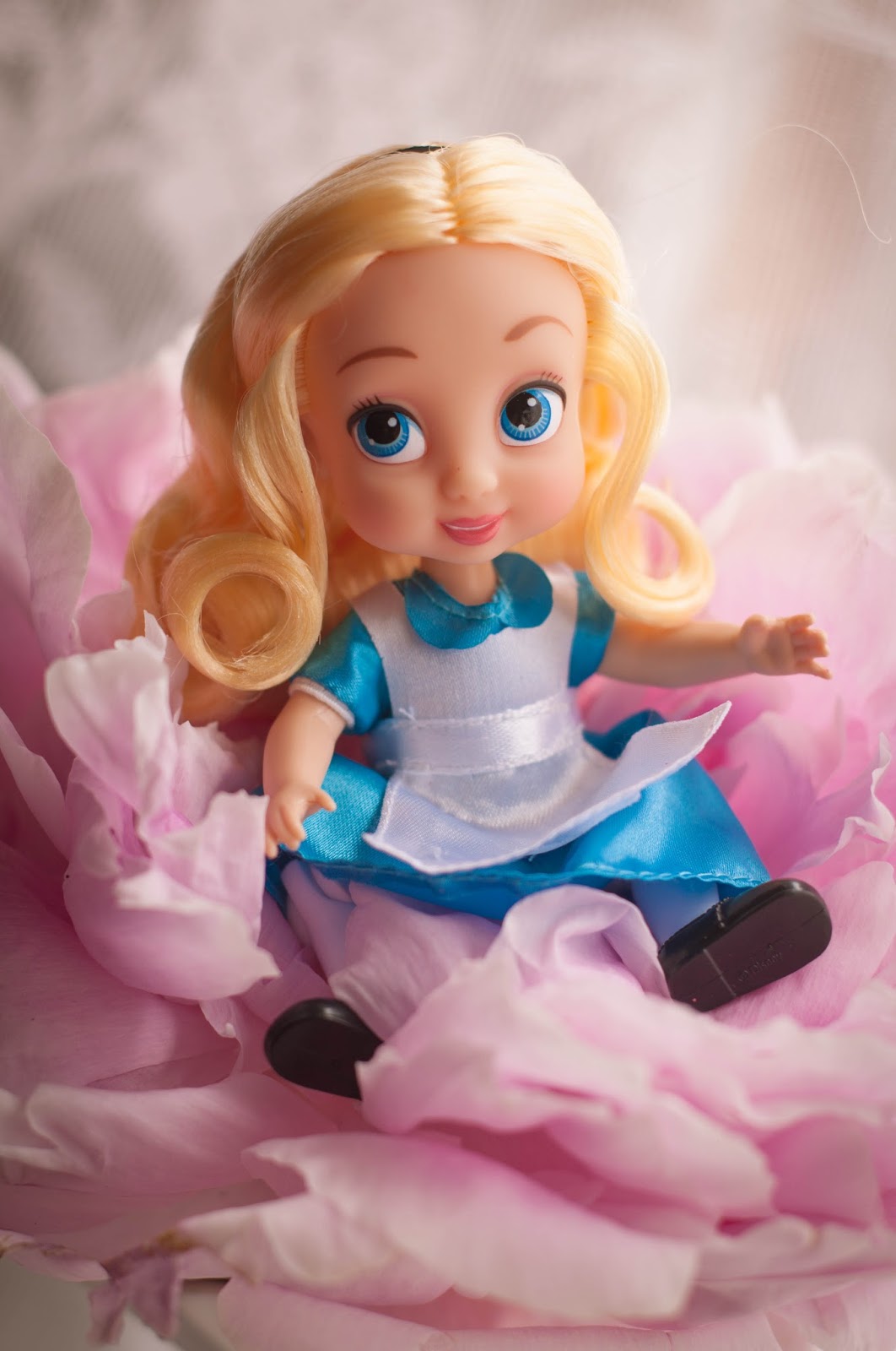 Dotsydoodle: Disney Animator Alice in Wonderland Dolls--16" and Mini!