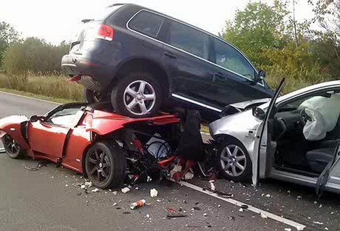 SAD APC Chairman Dies After Ghastly Auto Crash Get Updated sad-apc-chairman-dies-after-ghastly-auto-crash-get-updated
