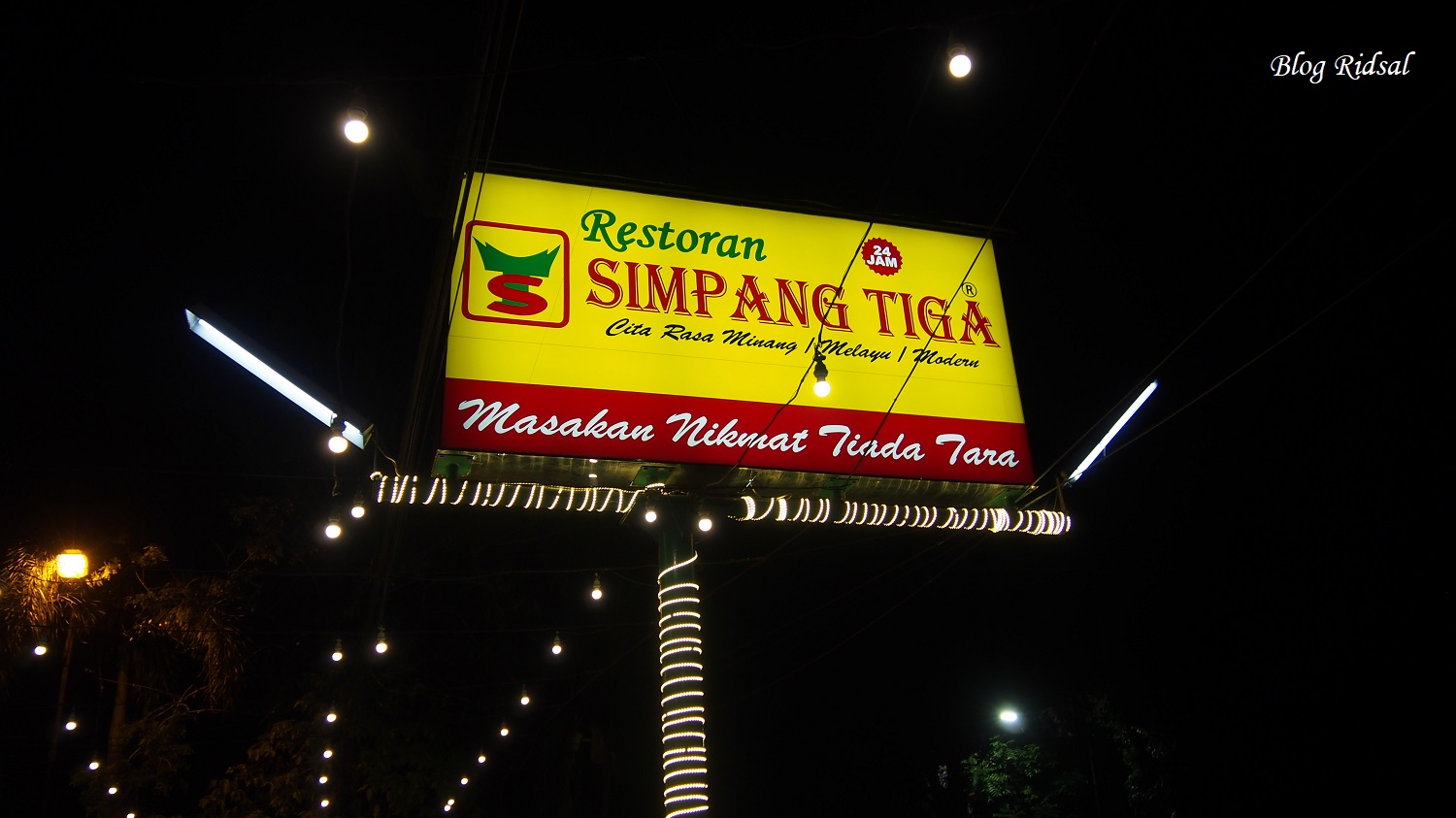 Restoran Simpang 3: Cita Rasa Minang, Melayu dan Modern - Blog Ridsal