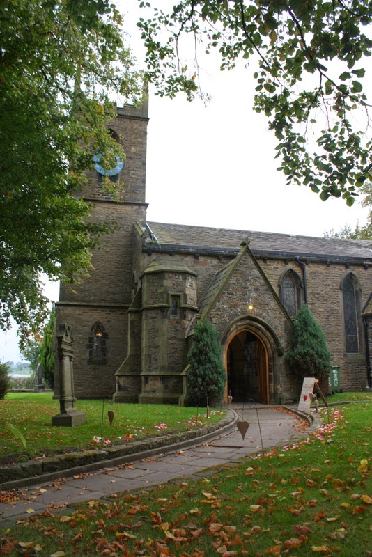 The Totally 'Ginger Nut's' & 'Love Birds' Wedding Day of Rachel ...
